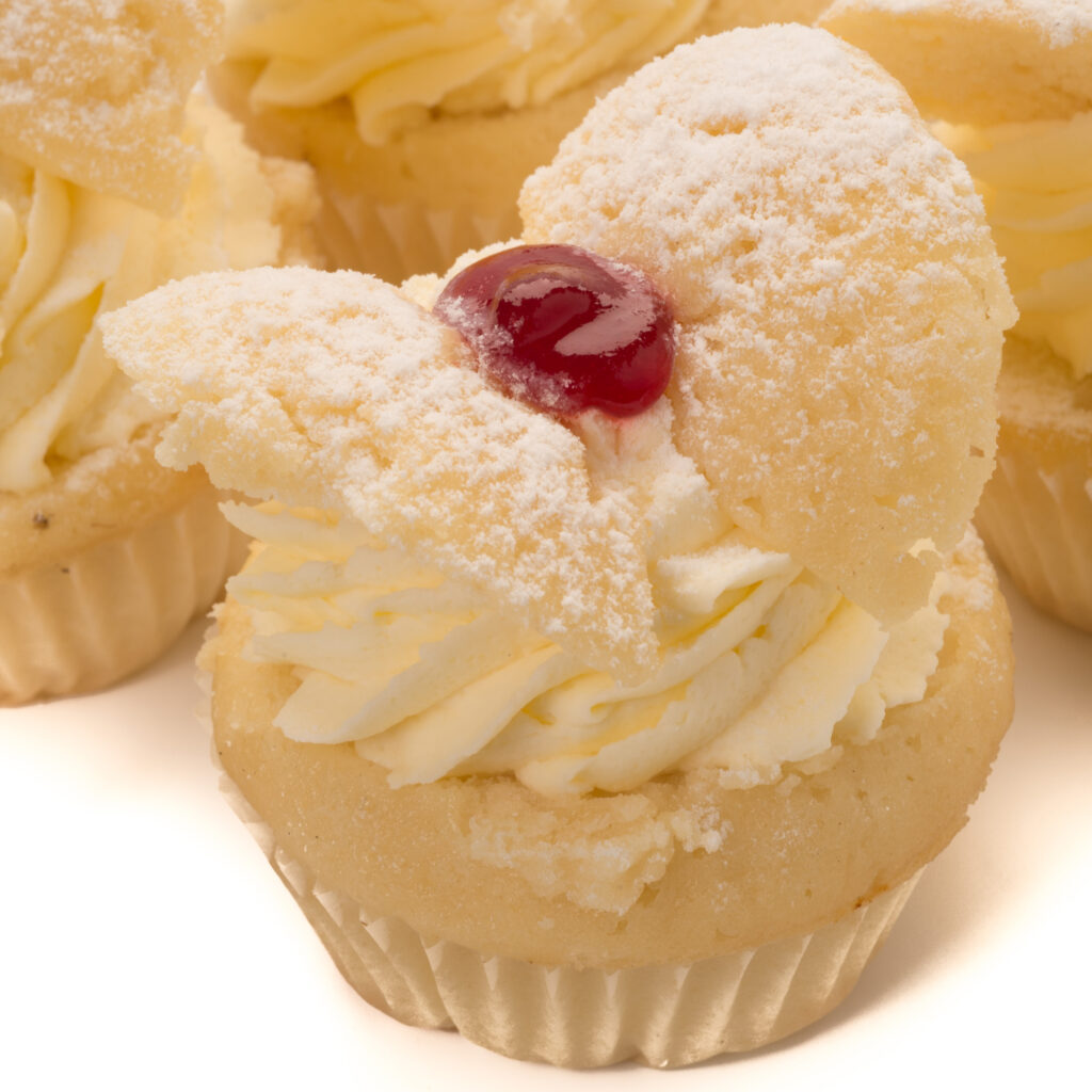 Party cakes - Pat-a-Cake Bakery Cafe